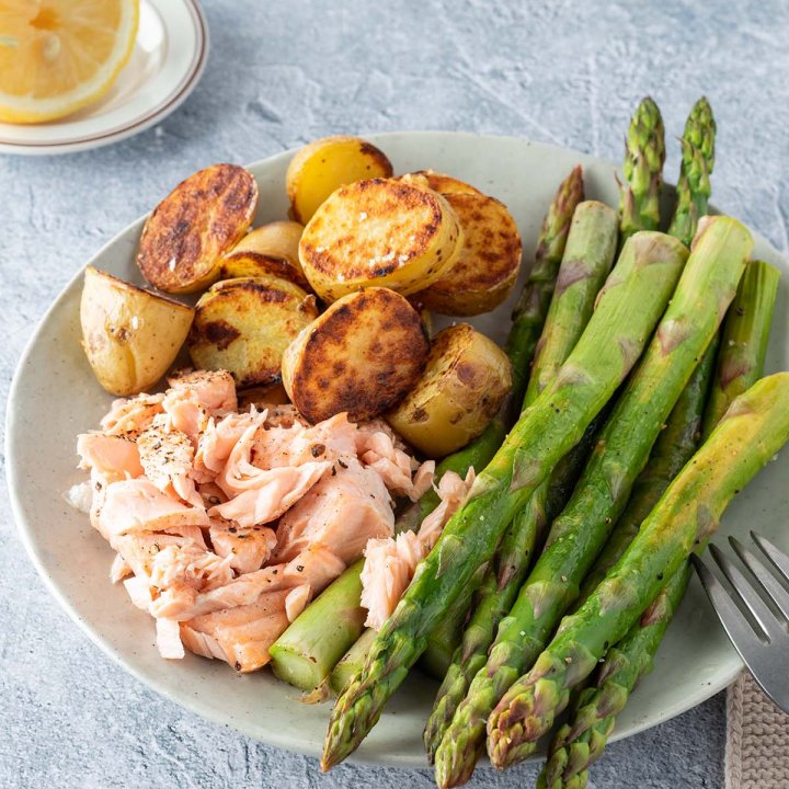 Grüner Spargel mit Garnelen • Jules' Menu